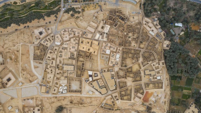 House of Saud palaces built from mud - Green Prophet