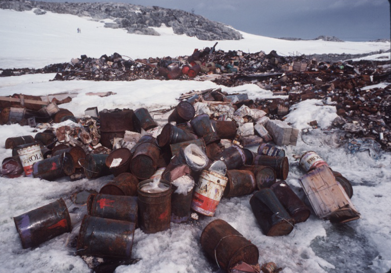 Antarctic pollution by researchers surfaces in new report - Green Prophet