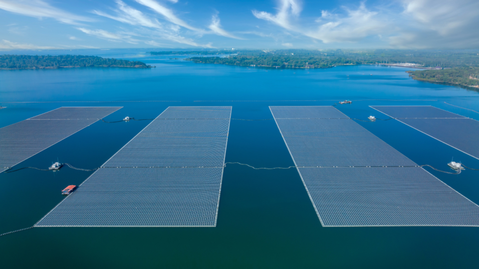 Solar panel islands find new energy uses for a dam reservoir in Turkey ...