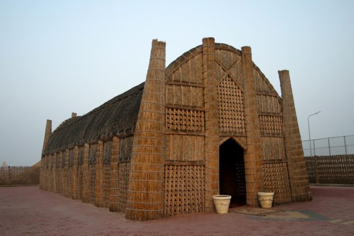 Mudhif, an Iraqi guesthouse, from reed grass connects American veterans ...