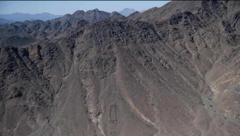 Desert kites are massive death traps built by the ancients - Green Prophet