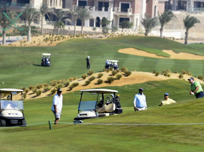 Golfing at the Egyptian Pyramids. What would Pharaoh think? - Green Prophet