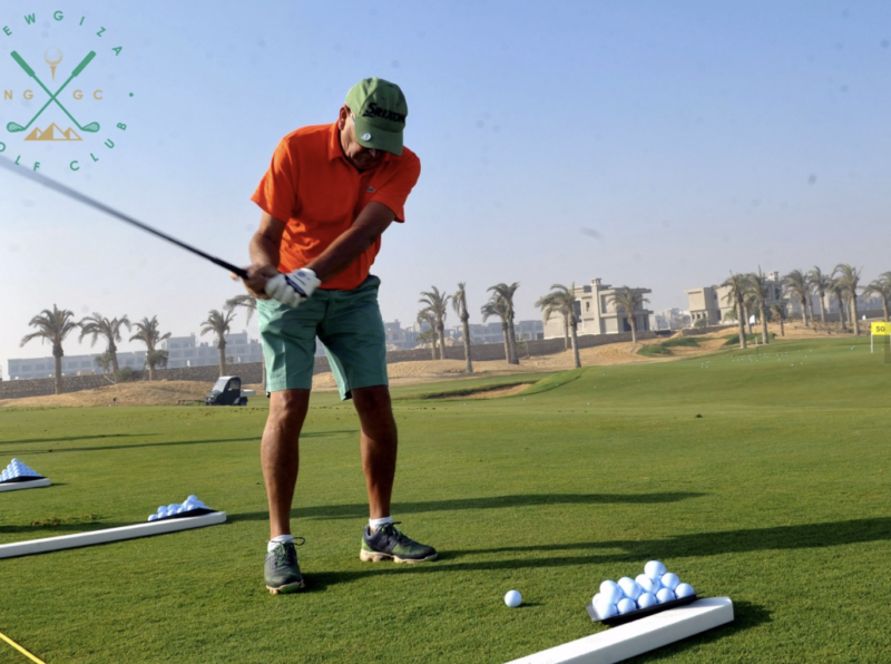 Golfing at the Egyptian Pyramids. What would Pharaoh think? - Green Prophet