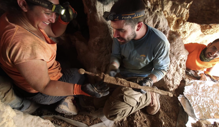Ancient Roman swords found in Dead Sea area caves - Green Prophet