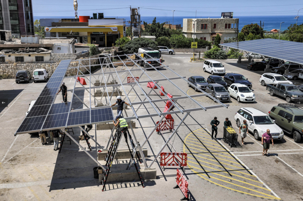 Lebanese install solar panels to survive energy crisis - Green Prophet